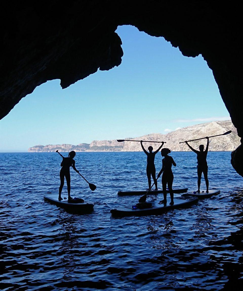 Excursion de paddle surf Laguna Azul Secreta y cuevas - Experiencias CV ...